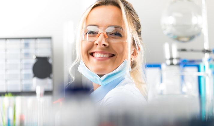 How to Become a Pharmacy Technician - The Money Alert